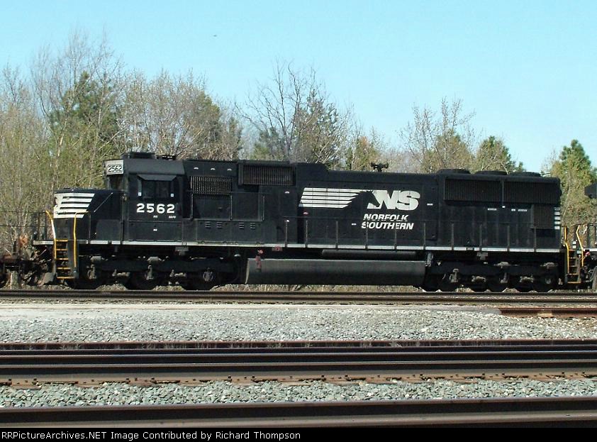 NS 2562
